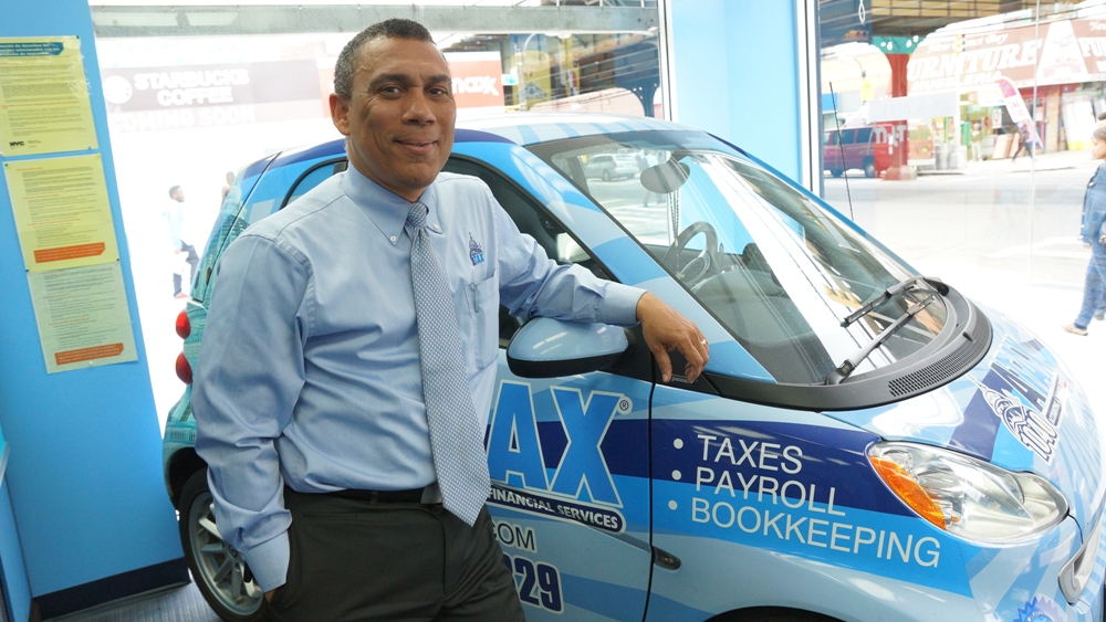 Un pionero dominicano en el mundo de la franquicia - La Opinión