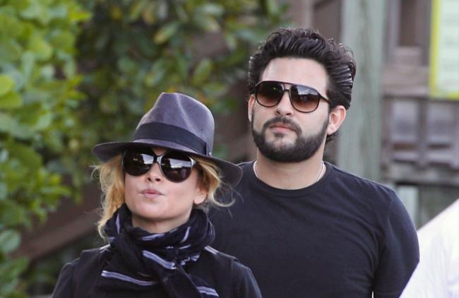 Paulina Rubio recibe un romántico mensaje de su novio Gerardo Bazúa ...