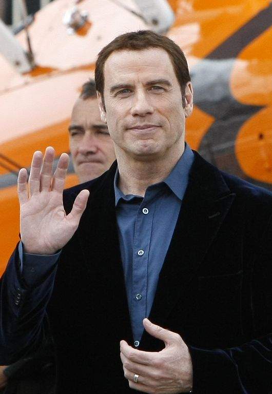 John Travolta otra vez en escándalo gay - La Opinión