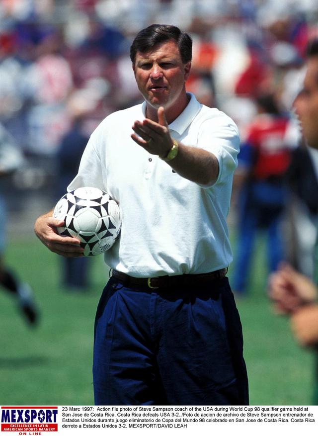 Sampson ve lejos a Tricolores - La Opinión