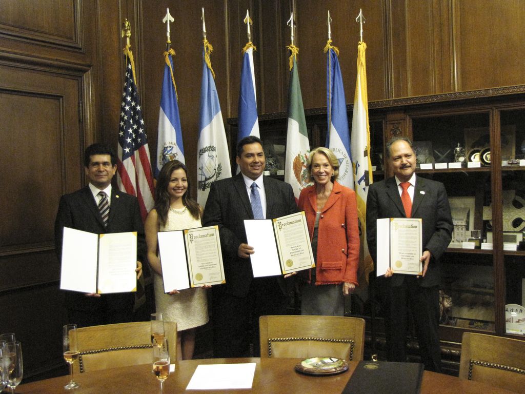 Inician cónsules celebración de fiestas patrias en San Francisco - La ...