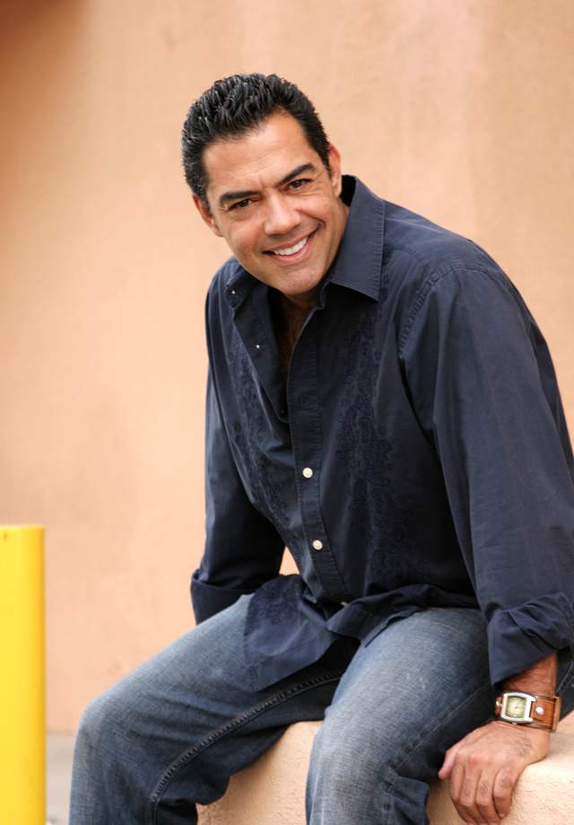 Carlos Gómez triunfa en ‘The Glades’ (Video) - La Opinión