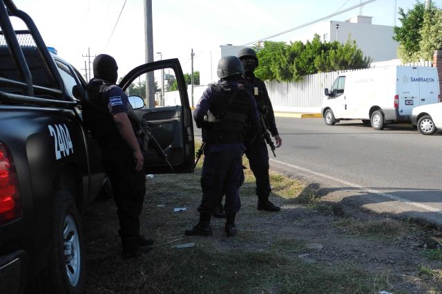 Diez muertos en jornada de violencia en Nuevo Laredo - La Opinión
