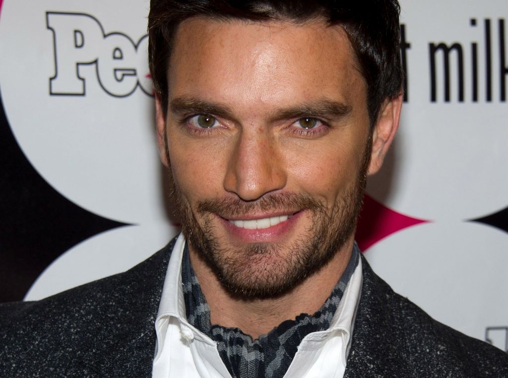 Julián Gil encarna un galán clásico en "¿Quién eres tú?" - La Opinión