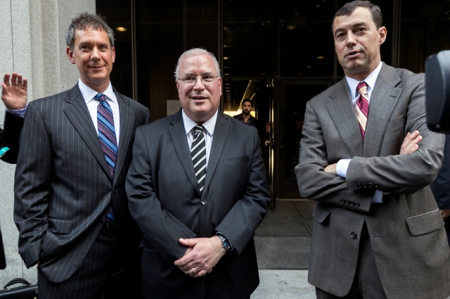 Anulan juicio contra exfuncionarios en caso Bell - La Opinión