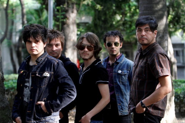 Los Bunkers se reinventan en México - La Opinión