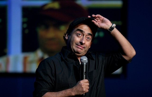 Adal Ramones se alista para ‘Otro rollo’ (video) - La Opinión