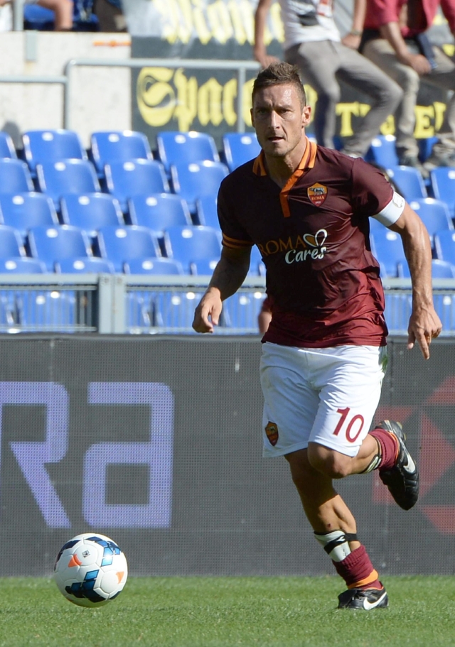 Roma cuidará su paso perfecto - La Opinión