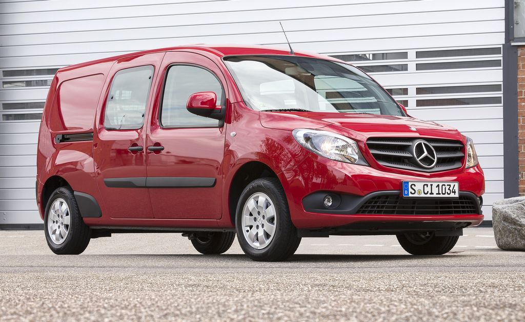 Mercedes Benz quiere vender minivans en Estados Unidos - La Opinión