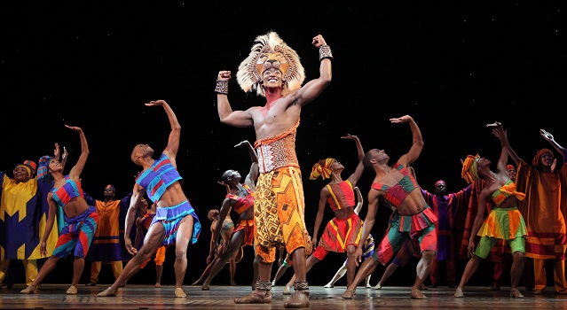 “The Lion King” sigue siendo el rey de la escena - La Opinión