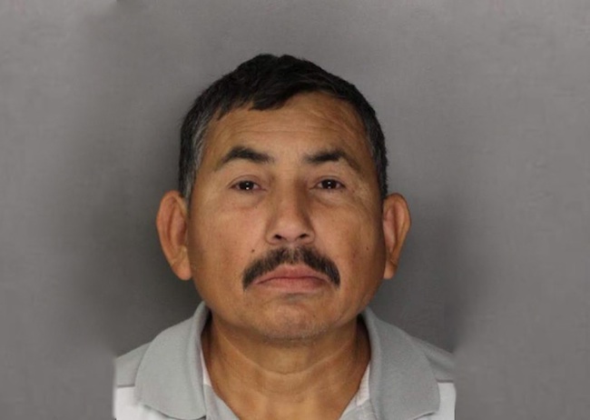 Arrestan en California asesino de 8 funcionarios en México - La Opinión Arrestan en California asesino de 8 funcionarios en México - La Opinión