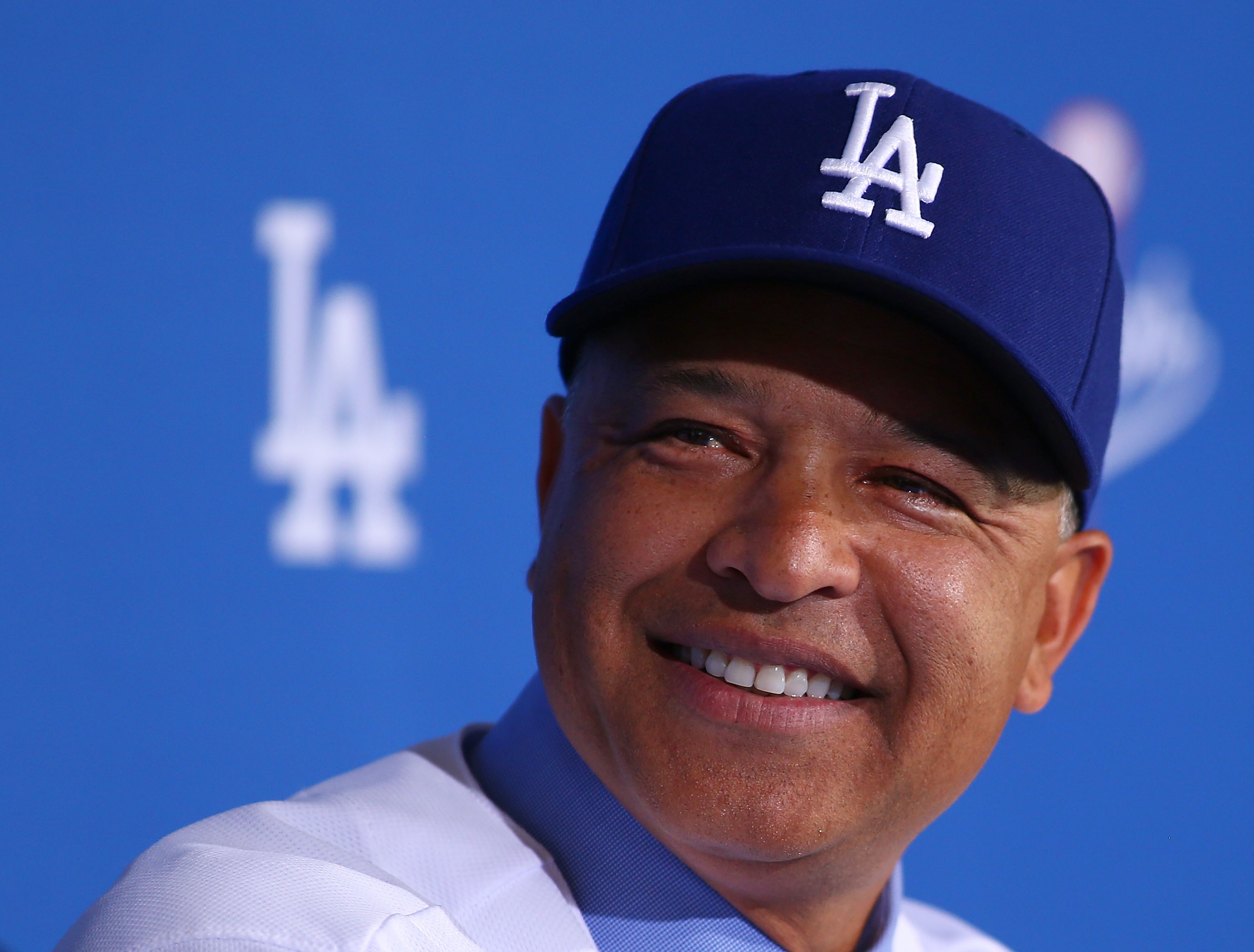 Dave Roberts, el nuevo manager de los Dodgers, cautiva con su energía y ...