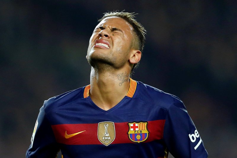 Neymar sigue sin asegurar su renovación con Barcelona - La Opinión