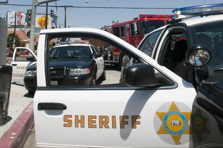 El LASD pide más ayuda de profesionales de la salud mental - La Opinión