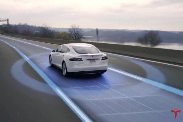 Así funciona el modelo de autoconducción de Tesla (video) - La Opinión