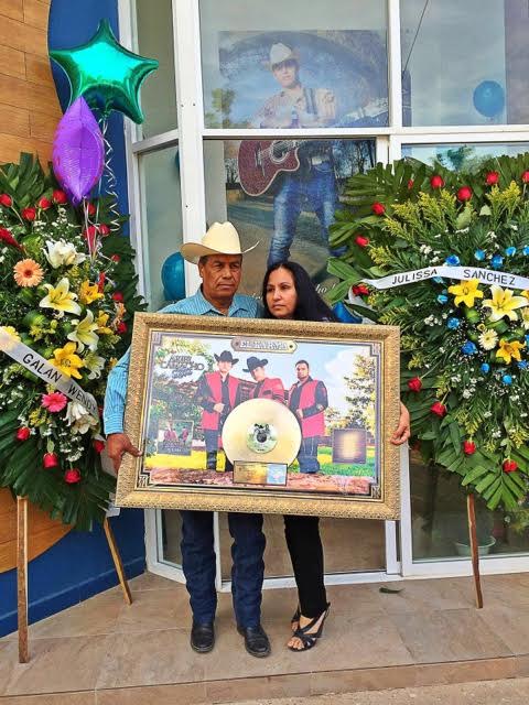 Mira cómo recordaron a Ariel Camacho en su natal Sinaloa (fotos y ...