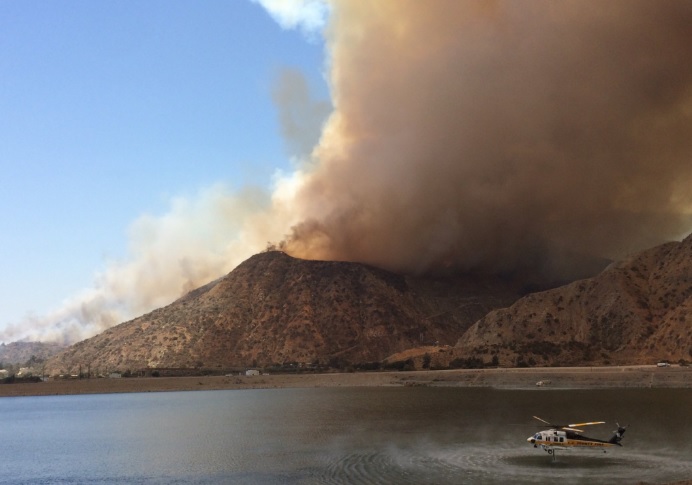 Sigue ardiendo en Duarte, pero residentes ya pueden regresar a casa ...