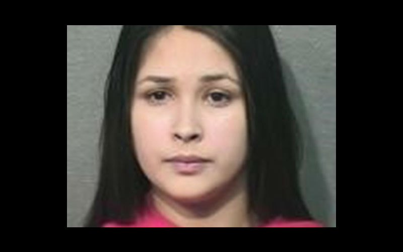 Acusan a mujer de Texas por prostituir a joven de 14 años - La Opinión