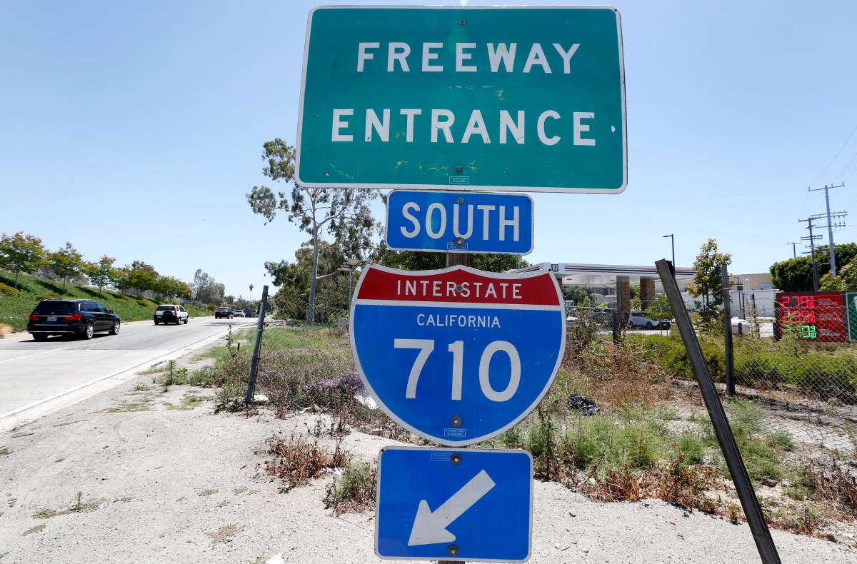 La expansión de la Autopista 710 dañará el aire para millones - La Opinión