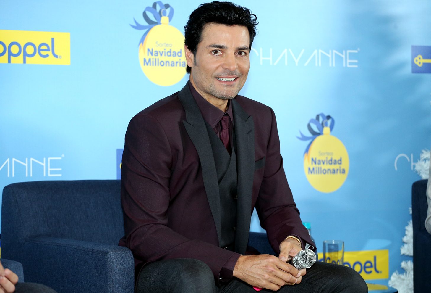 Foto Chayanne Causa Furor Tras Presumir Su Marcado Abdomen La Opinión