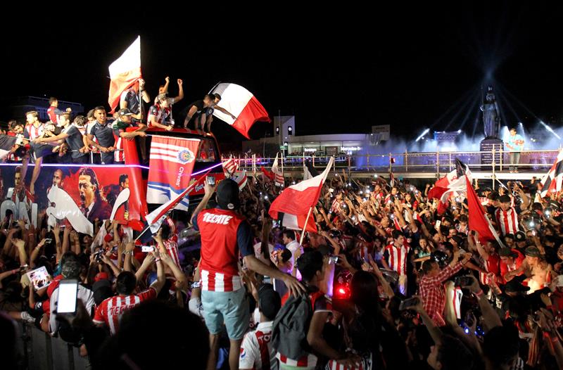 Así se festejó en todo México el campeonato de Chivas - La Opinión