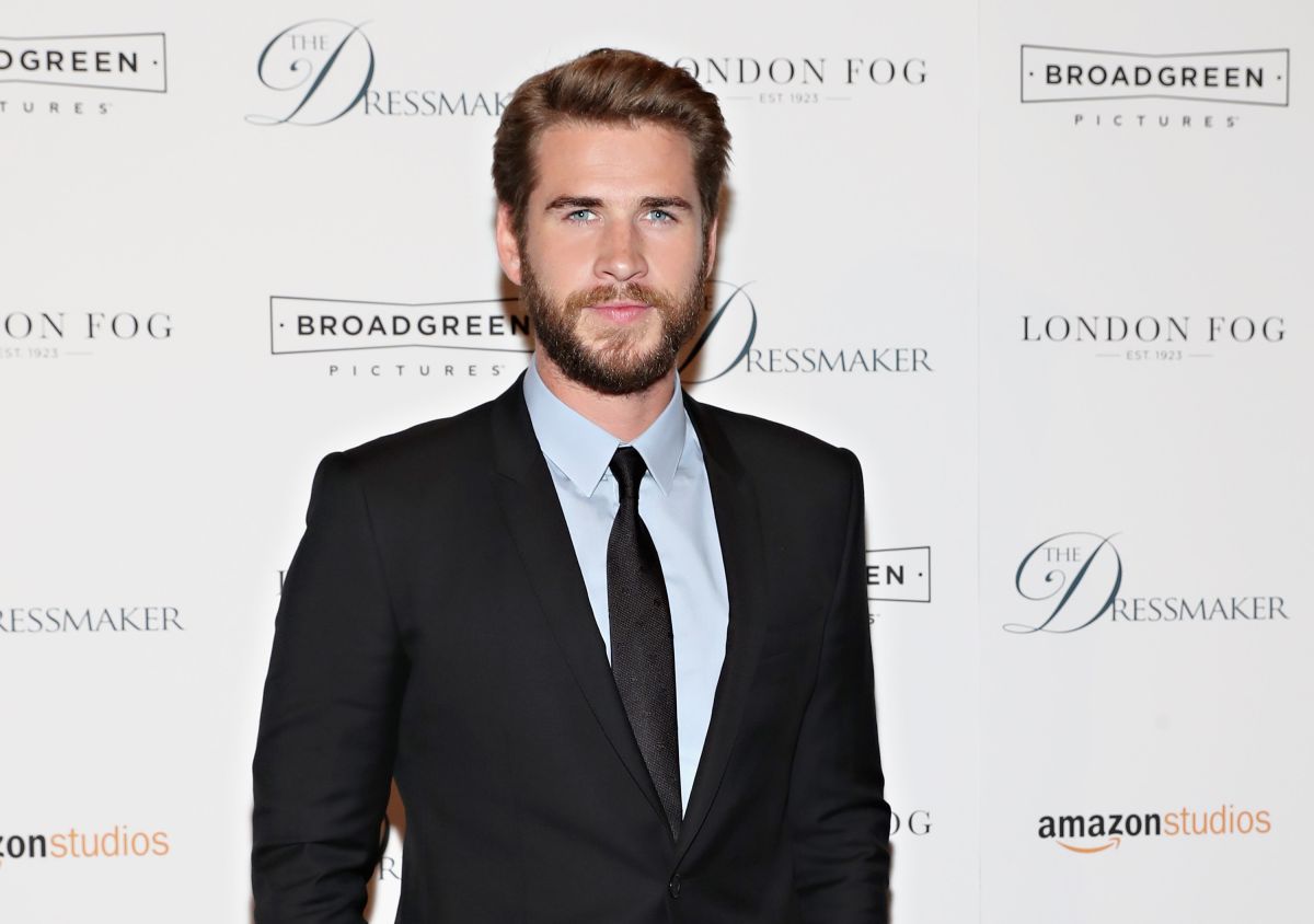 Amor para siempre: Liam Hemsworth y su Mustang de toda la vida - La Opinión