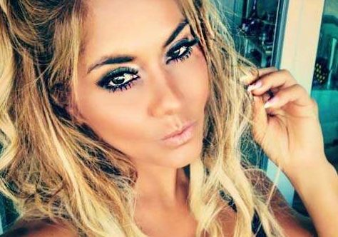 Maripily Rivera comparte foto con un galán muy musculoso - La Opinión