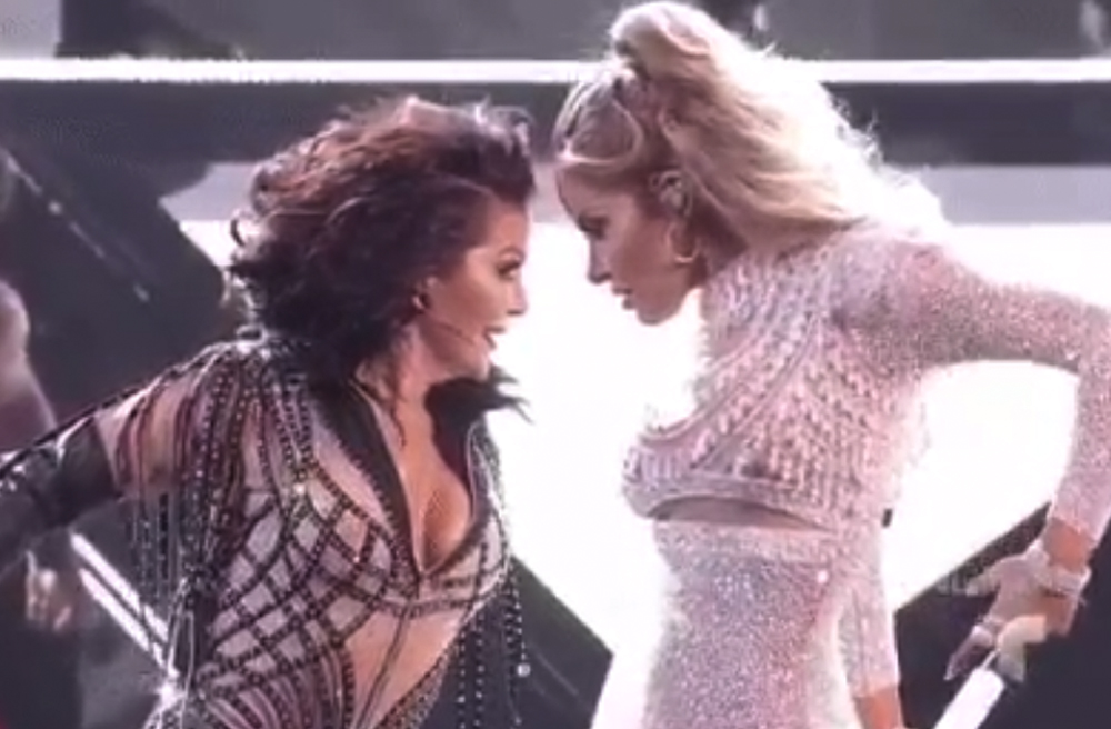 Video Alejandra Guzmán Y Gloria Trevi Criticadas Tras Presentación En