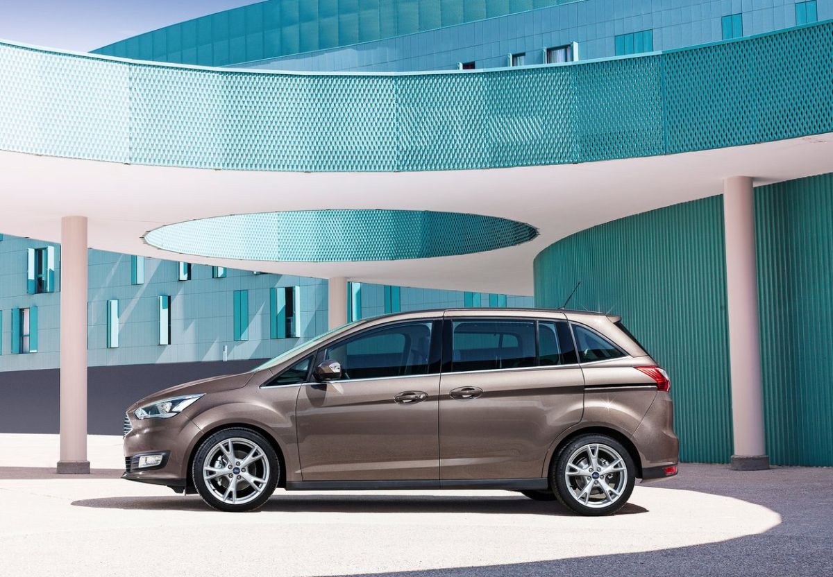 Ford fabricará un crossover eléctrico en México - La Opinión