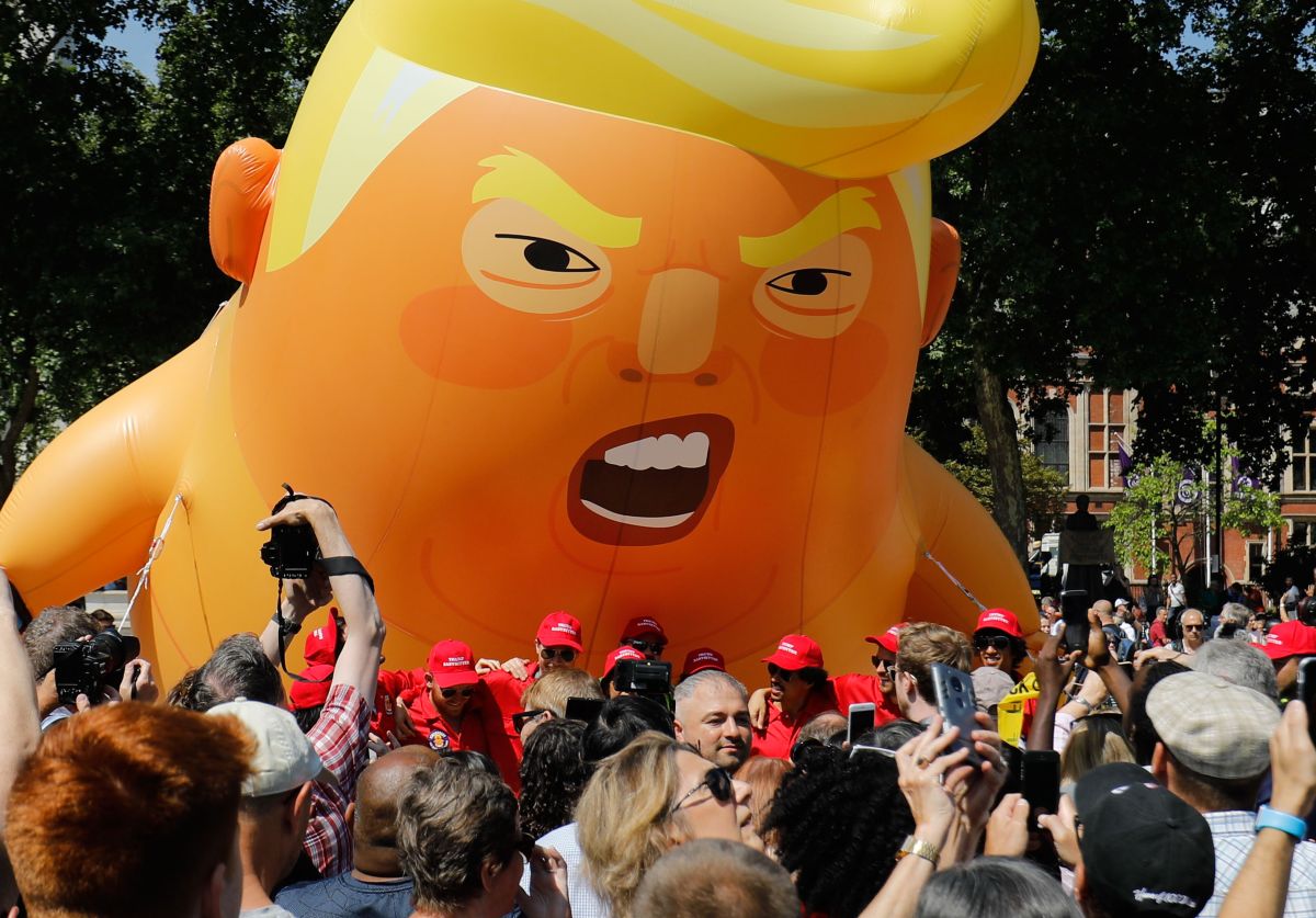 El bebé Trump regresa más grande y fuerte que nunca - La Opinión