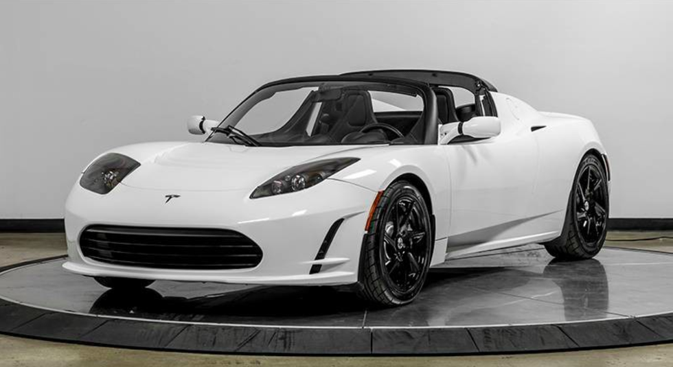 ¿Por qué deberías comprar este Tesla Roadster? - La Opinión