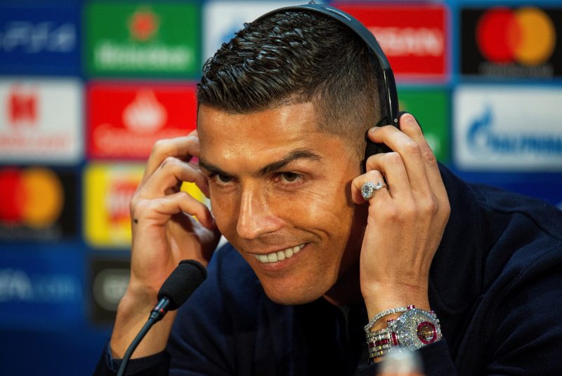 El impresionante reloj de Cristiano Ronaldo ¡Trae millón y medio en la ...
