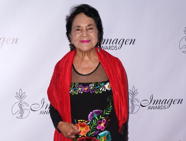 Dolores Huerta, activista de derechos civiles, es reconocida por su ...