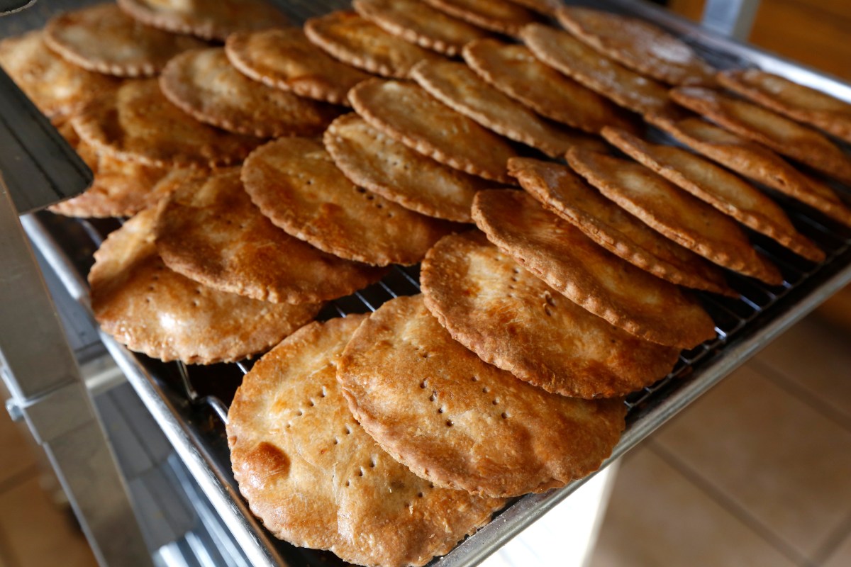 Mexicanoamericano promueve sus deliciosas Coyotas Sonora - La Opinión