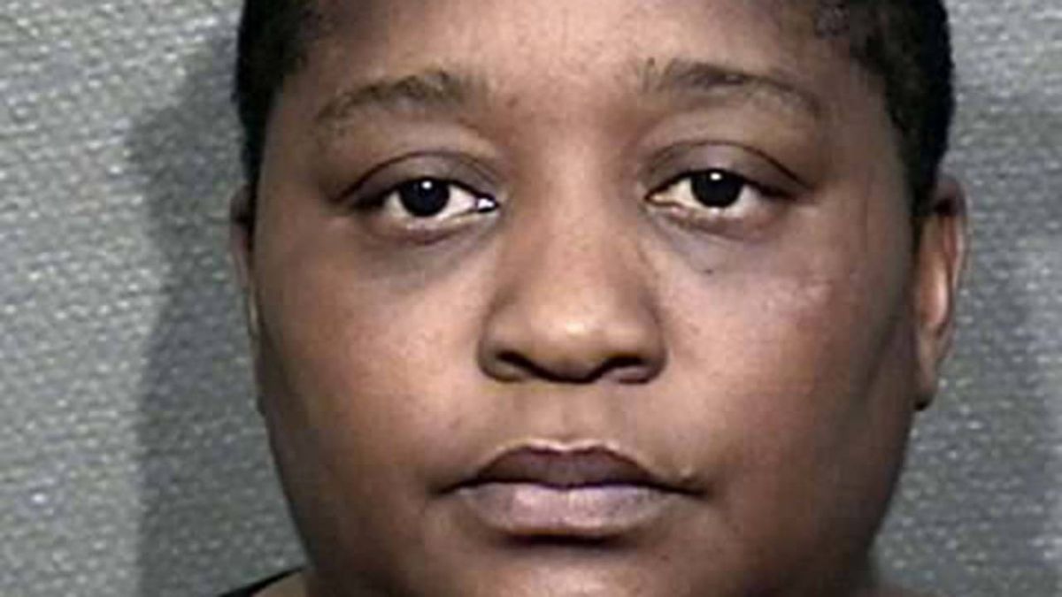 Madre acusada de golpear y negarle comida a sus hijos para torturarlos ...