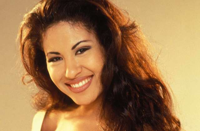 La cámara de John Dyer captó la sensualidad de Selena Quintanilla con ...