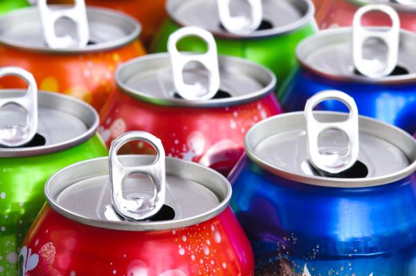 ¿Las bebidas gaseosas verdaderamente nos hidratan? - La Opinión