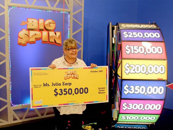 Esta abuela fue la primera en ganar $350,000 en un juego de lotería ...