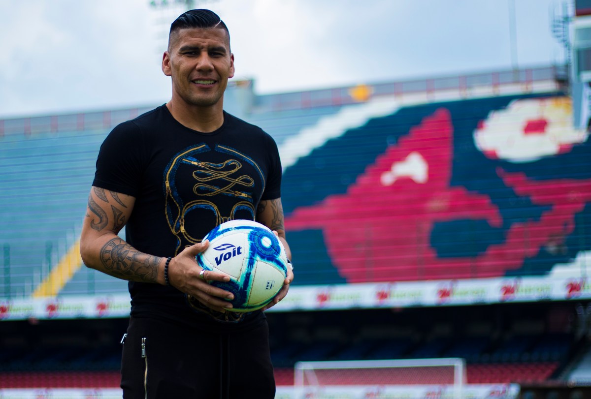 De indocumentado a leyenda: la increíble historia de Carlos Salcido que ...