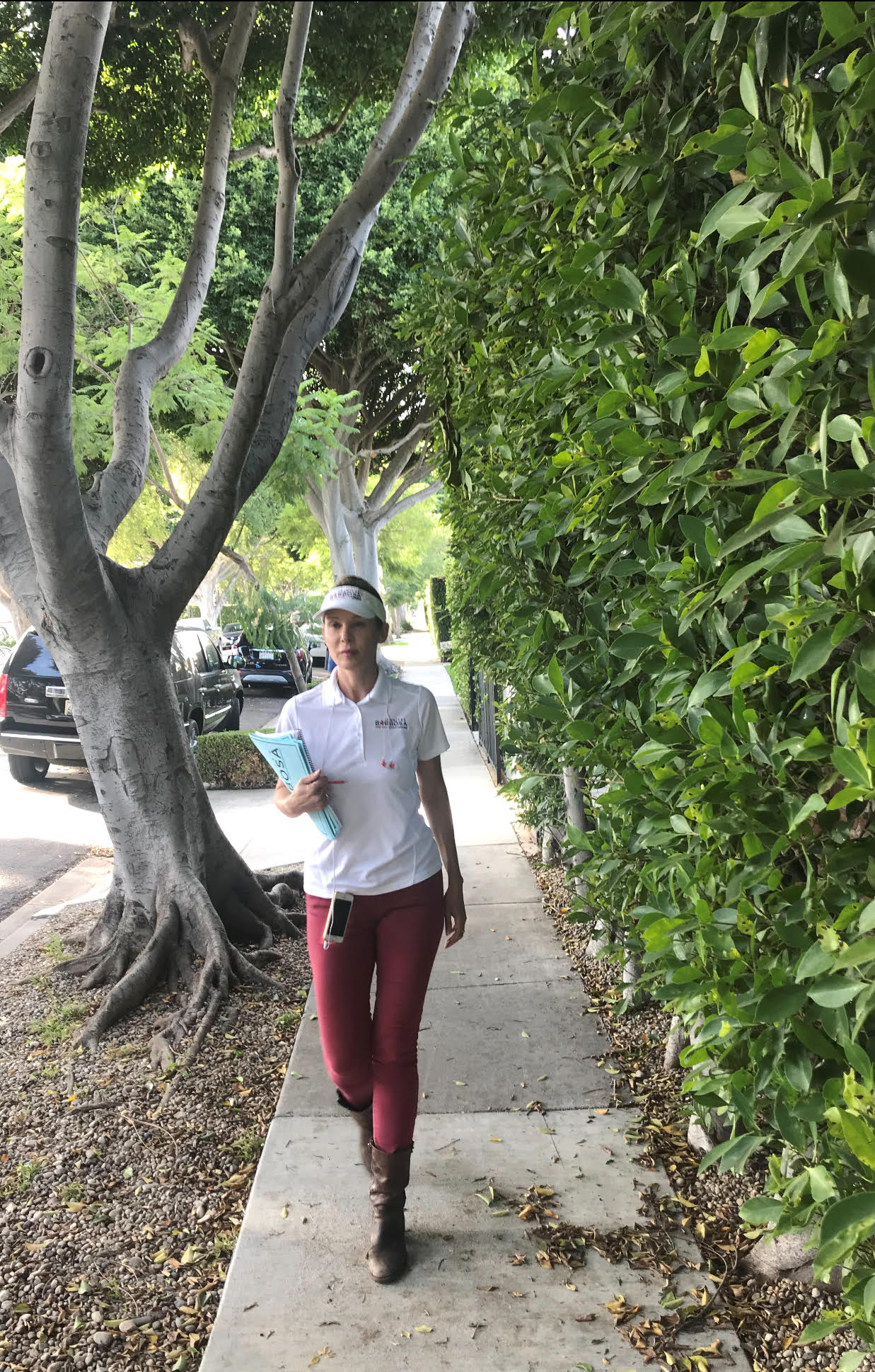 Jennifer Barbosa, la latina que quiere desbancar a Adam Schiff en el ...