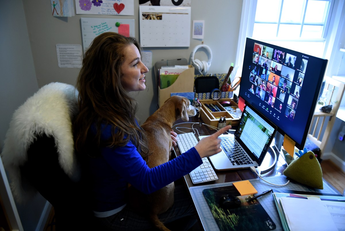 Si usas Zoom estos consejos te ayudarán a mantener alejados a los ...