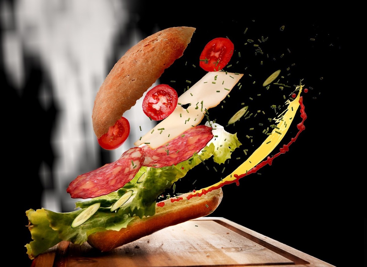 Subway está vendiendo pan, queso, carne y otros comestibles con ...