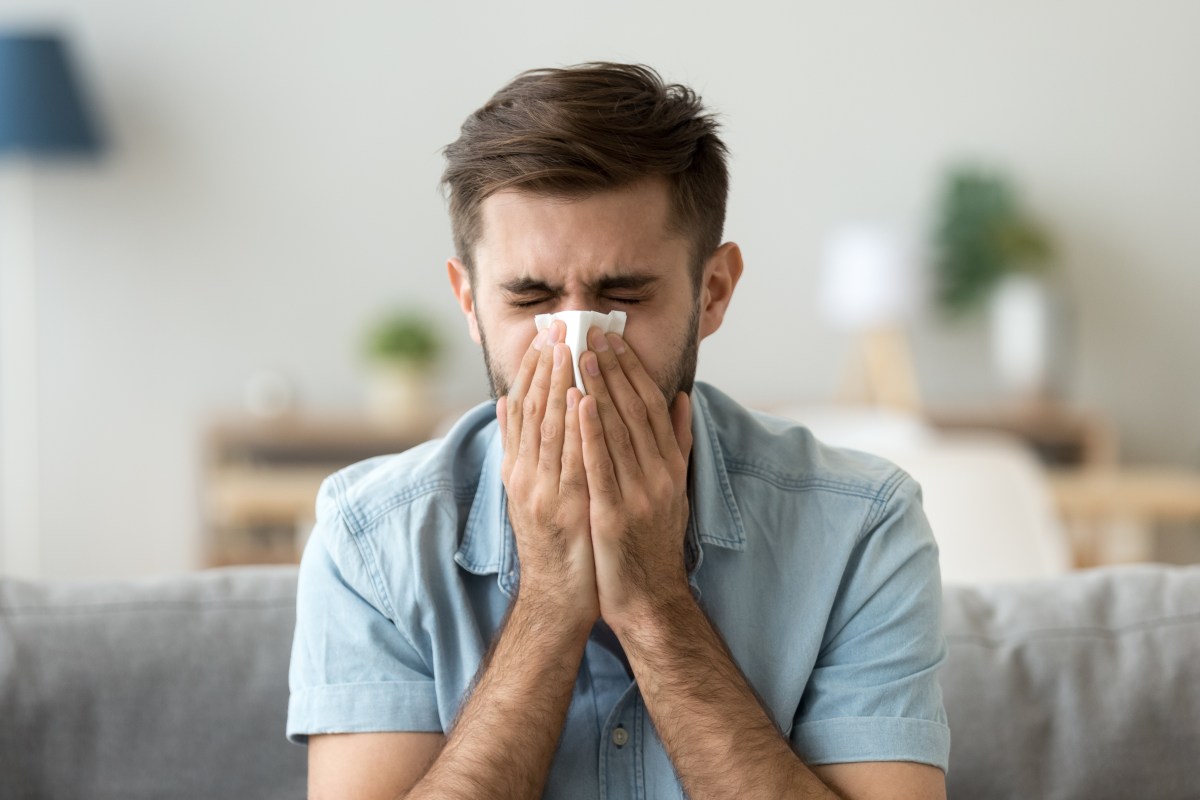 Qué significa cuando la flema es amarilla, verde o marrón - La Opinión