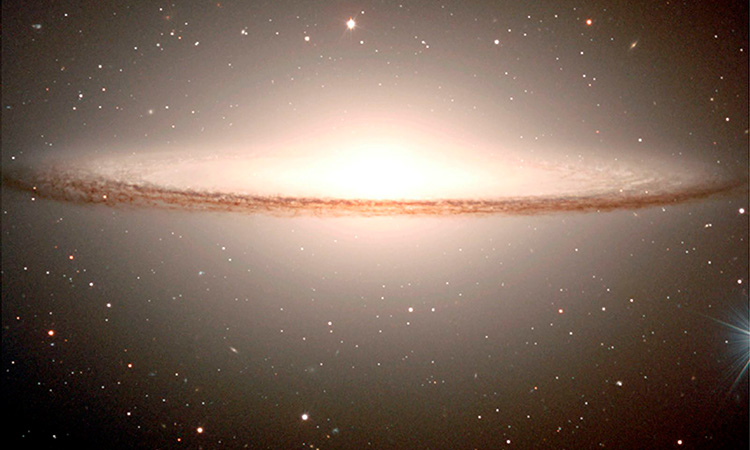 Astrónomos captan la imagen de un asombroso “anillo de fuego cósmico ...