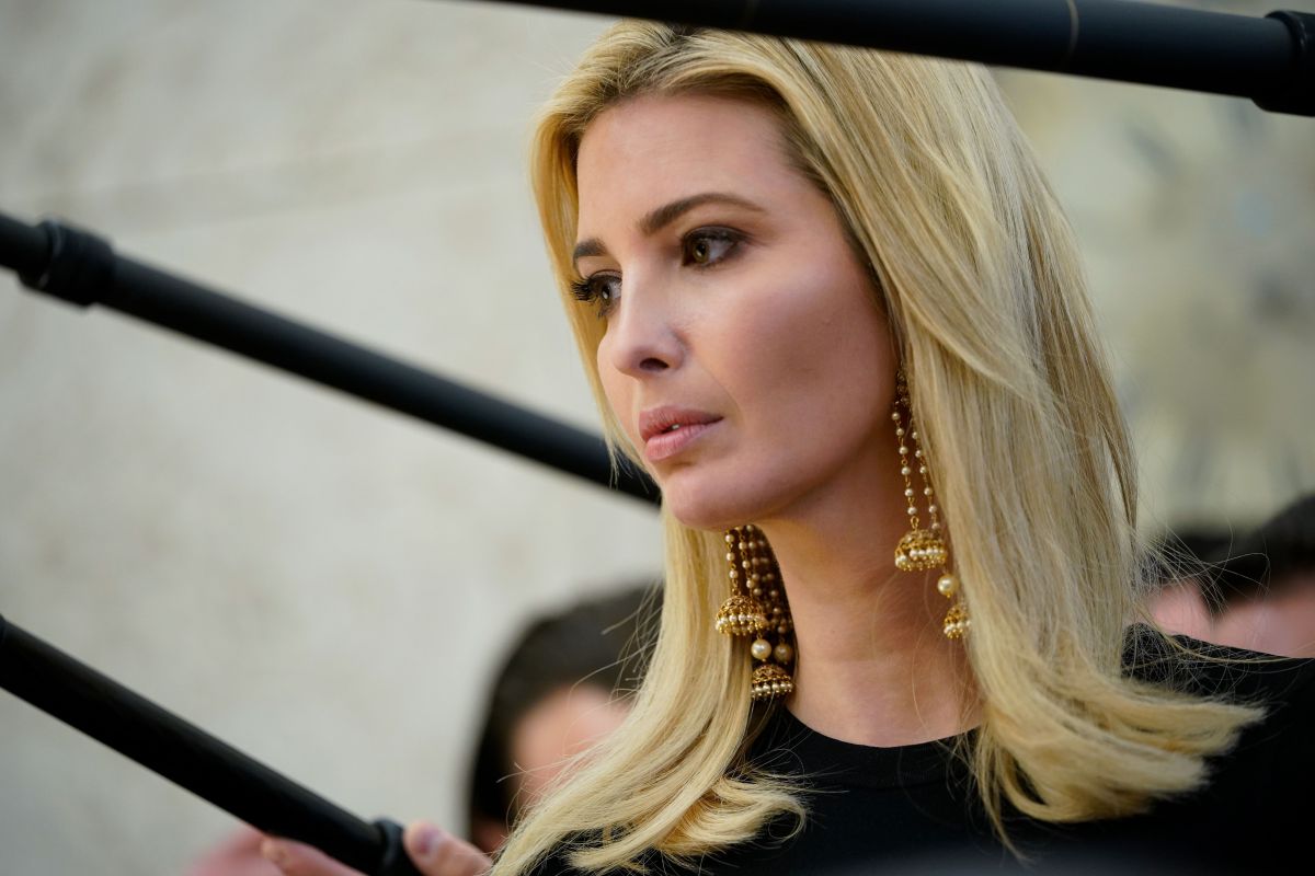 Ivanka Trump violó la ley federal 8 veces en 2 días, según reportes de ...