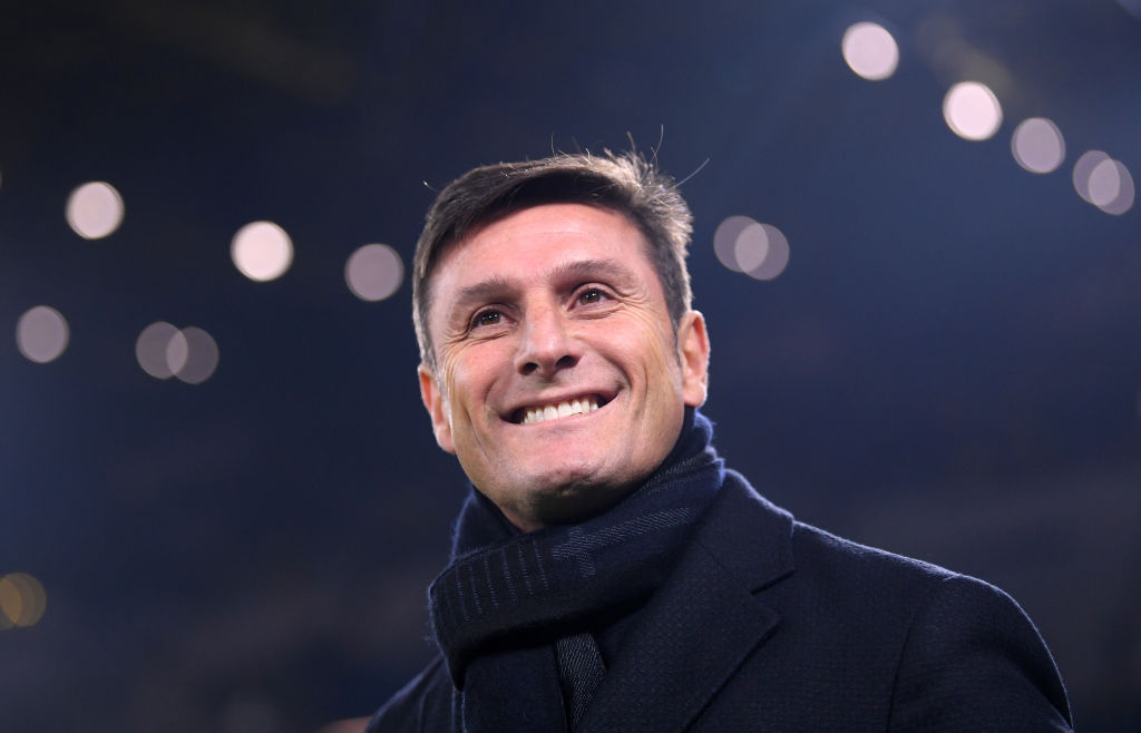Como Zague: Javier Zanetti presume su impresionante físico en redes ...