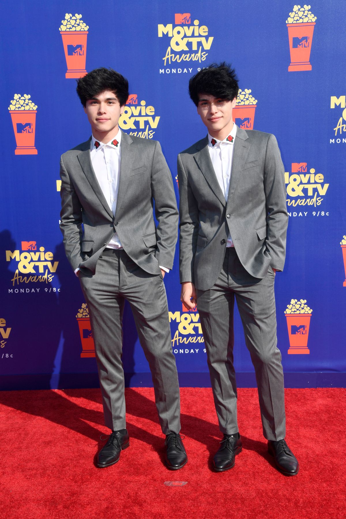 Gemelos youtubers de California enfrentan cargos por simular robo de un ...