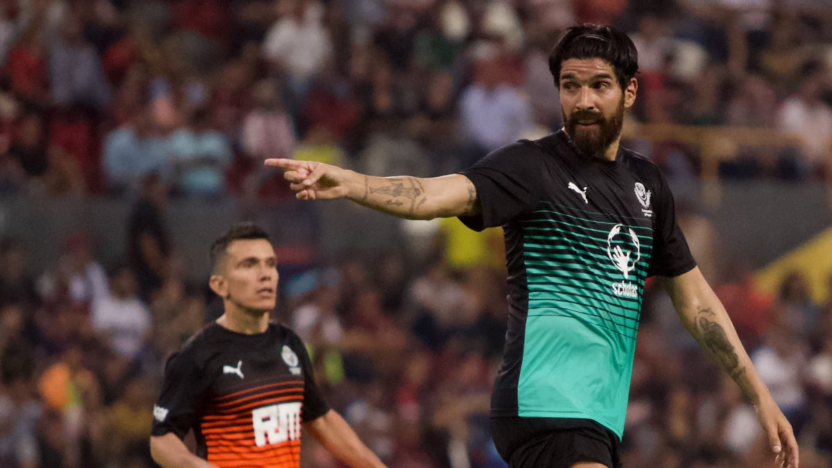 El ‘Loco’ Abreu a sus 43 años sigue haciendo goles, ha metido tanto en ...