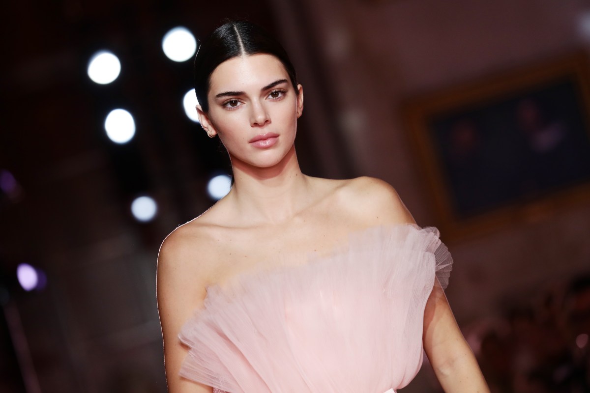 Otro clásico: Conoce el elegante Mustang que conduce Kendall Jenner ...