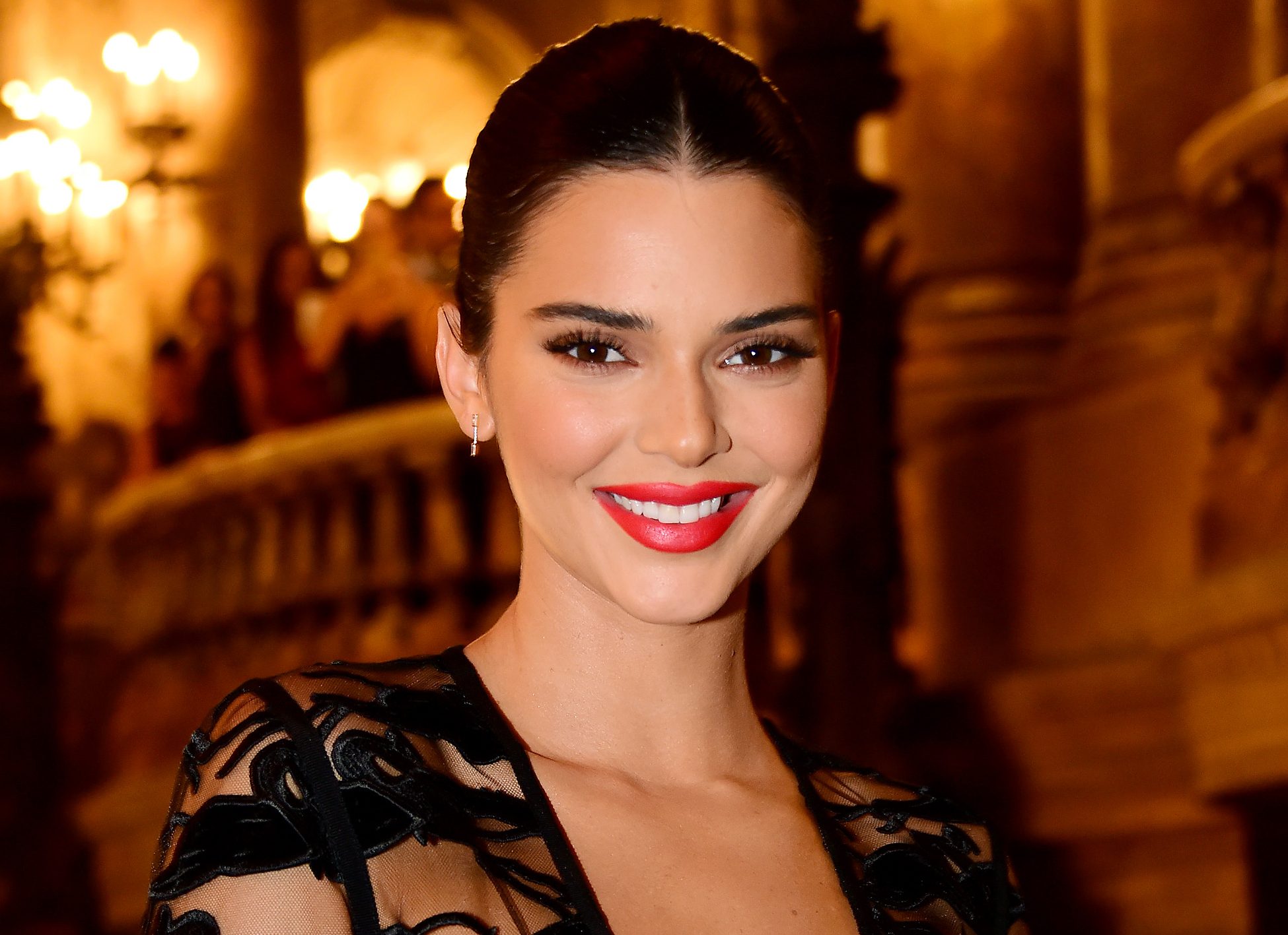 Conoce los detalles del colorido y económico micro bikini de Kendall ...